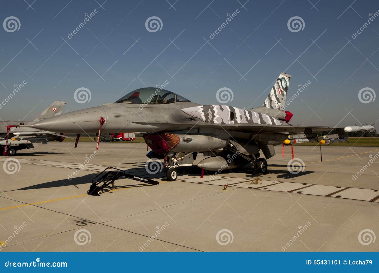 F-16 Fighting Falcon editorial photo. Image of afterburner - 65431101