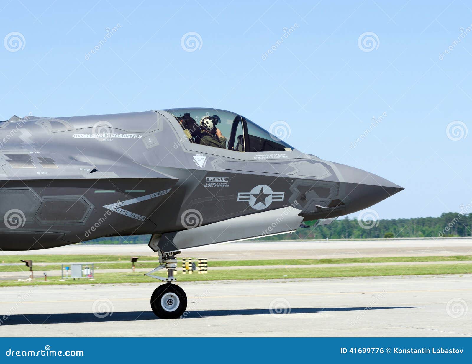 F-35 Lightning II Military Aircraft Stock Photo - Image of bomber ...