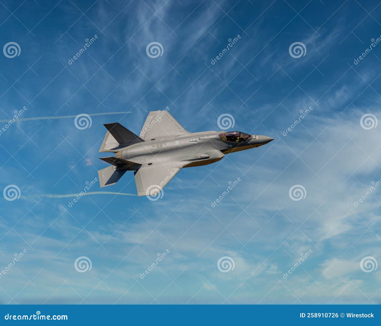 F35 Raptor Plane Flying in a Blue Sky Editorial Photo - Image of raptor ...