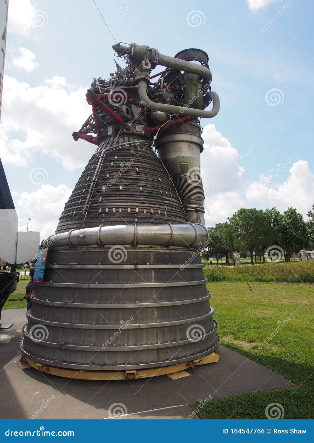 An F-1 Rocket Engine at the Johnson Space Center Editorial Photo ...