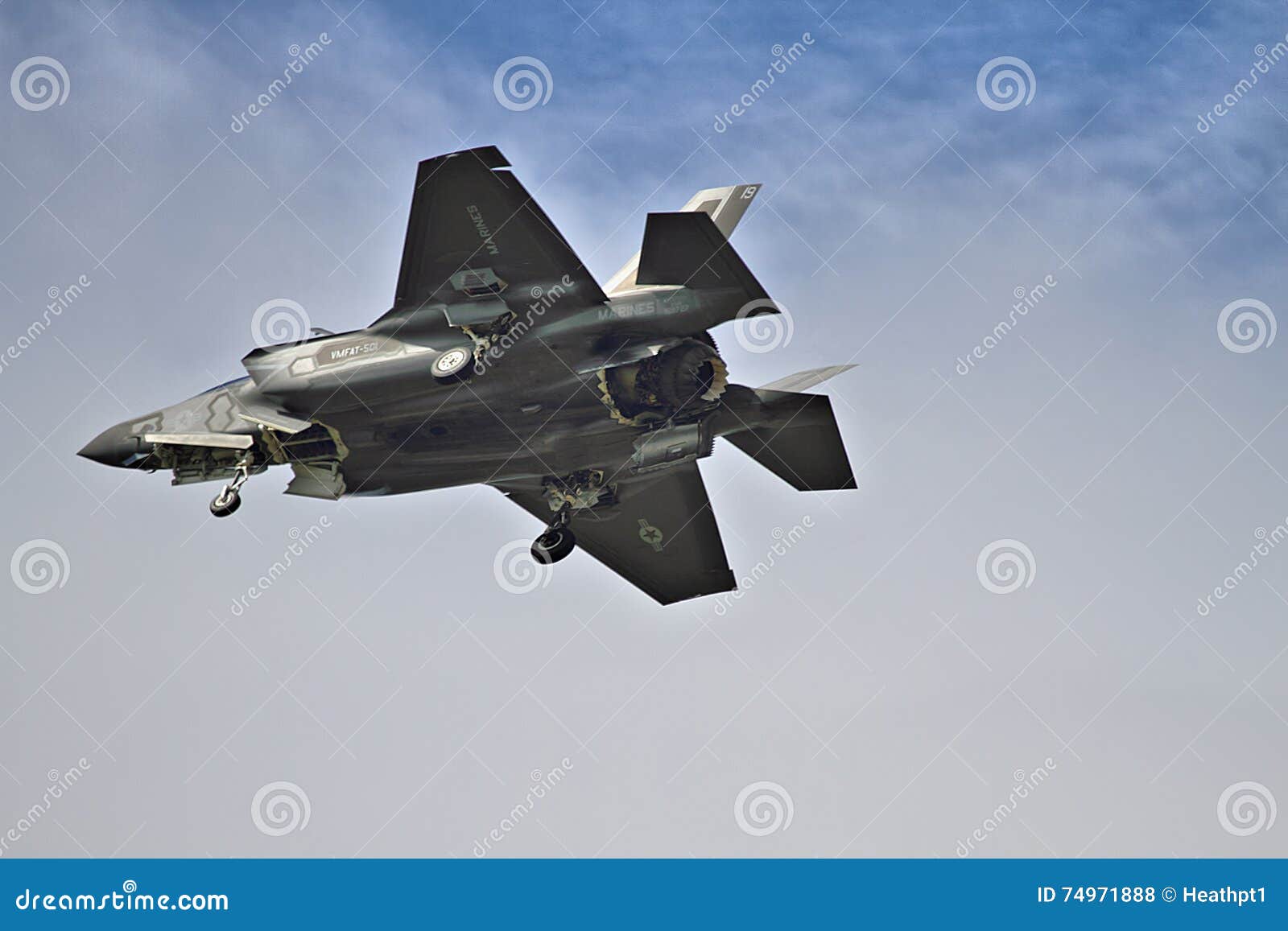 F-35 Stealth Fighter Performing Vertical Landing Editorial Stock Photo ...