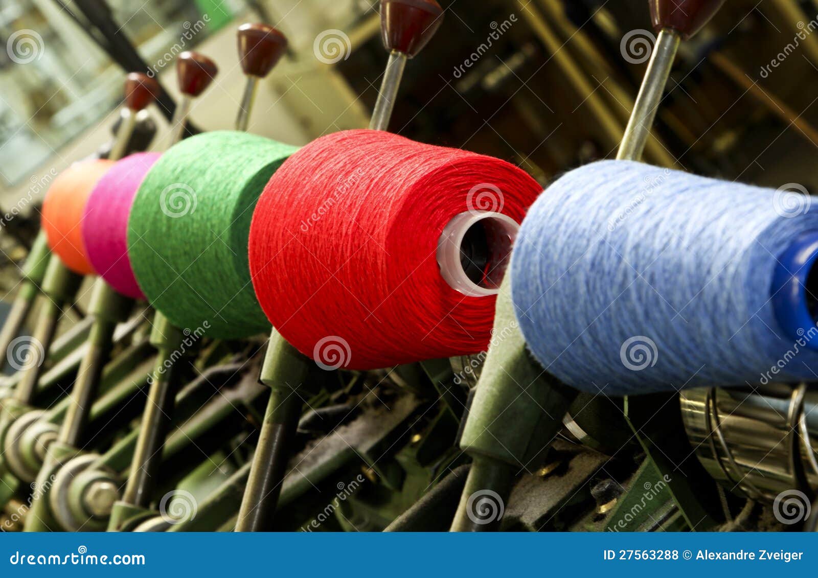 Fabbrica della tessile fotografia stock. Immagine di filatura - 27563288