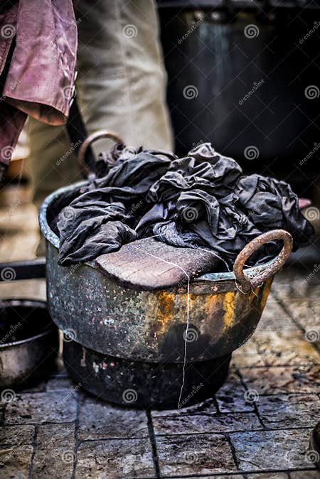 Fabric Dyeing Process with Traditional Method and with Natural Colors ...