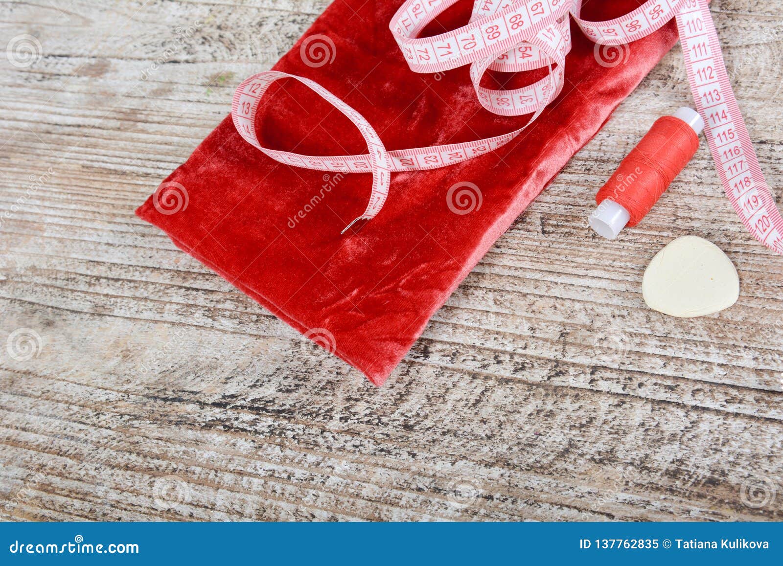 Fabric and Objects for Sewing Clothes. Roulette, Coil, and Patterns on ...