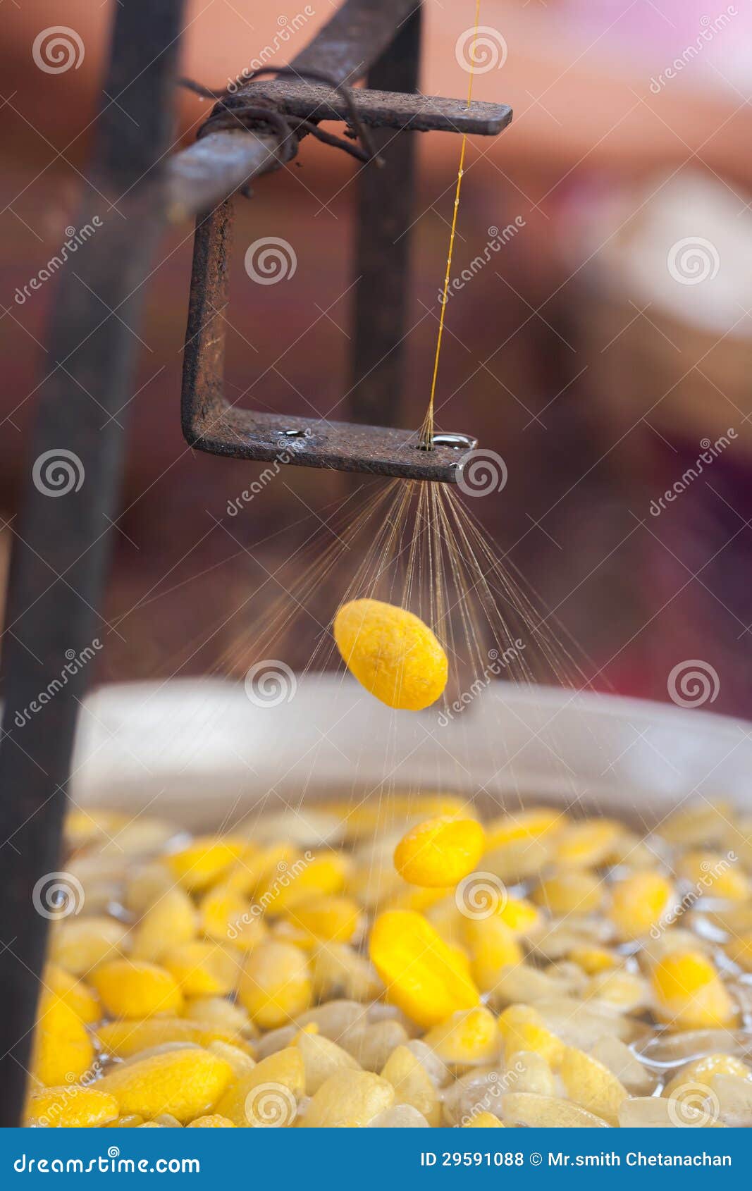 Fabricación de seda foto de archivo. Imagen de material - 29591088