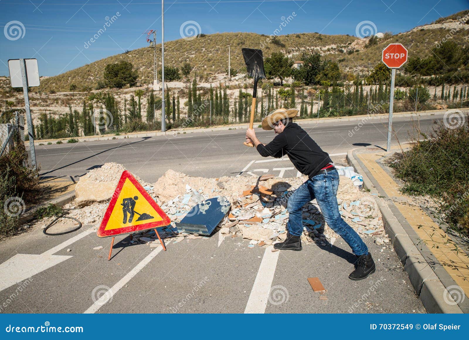 Fabrication D'un Barrage Routier Image stock - Image du caucasien ...