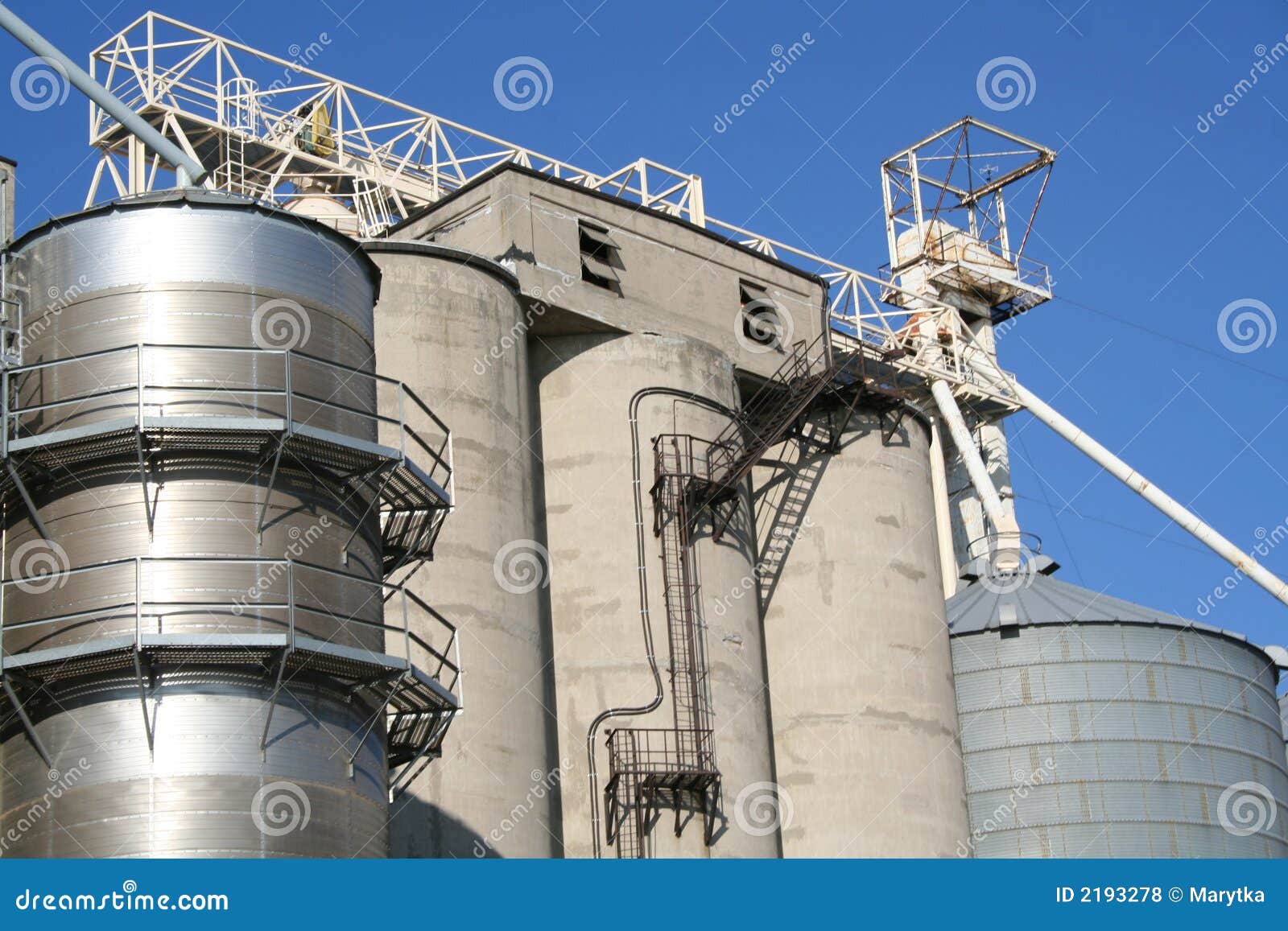 Fabriek stock foto. Image of smog, installatie, scenario - 2193278