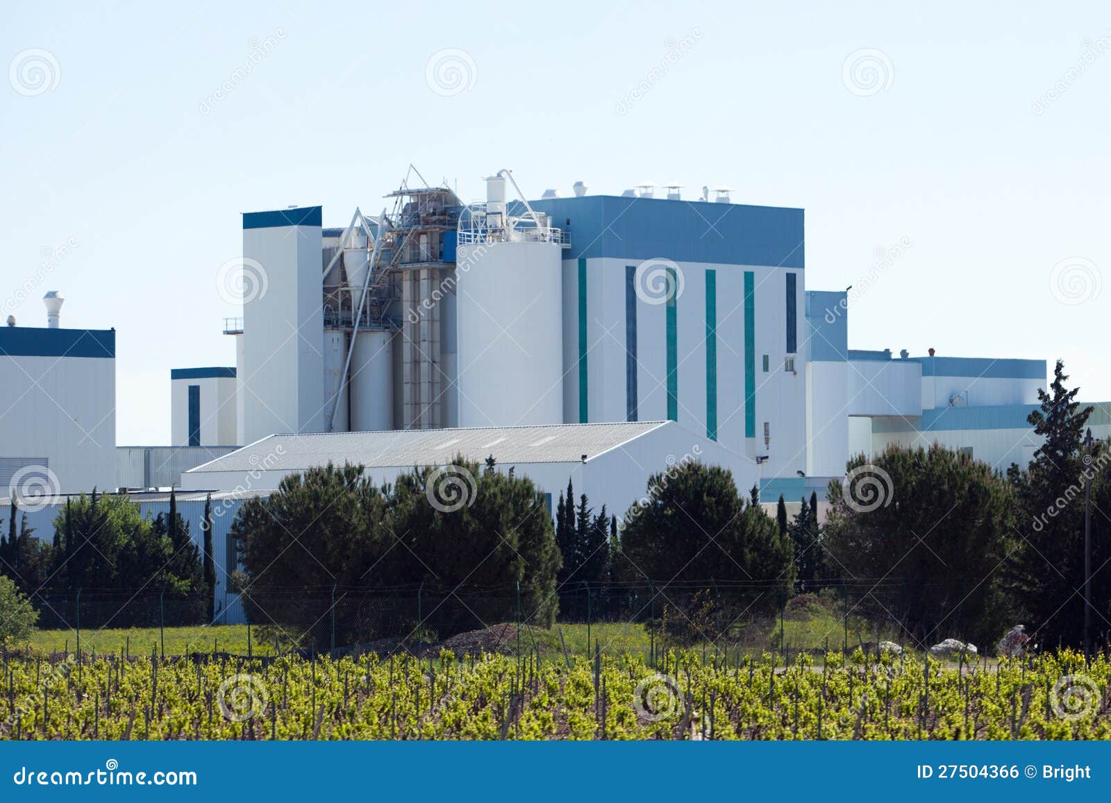 Fabriek stock foto. Image of opbrengst, vervaardiging - 27504366