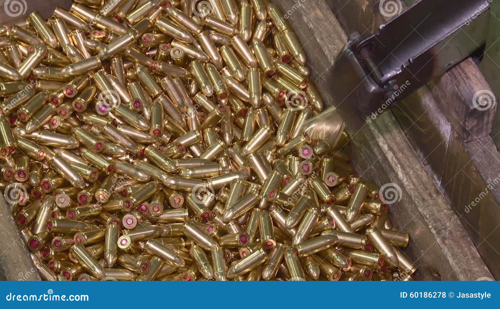 Fabriek Van Munitie Stock Videobeelden – 73 Fabriek Van Munitie Stock ...