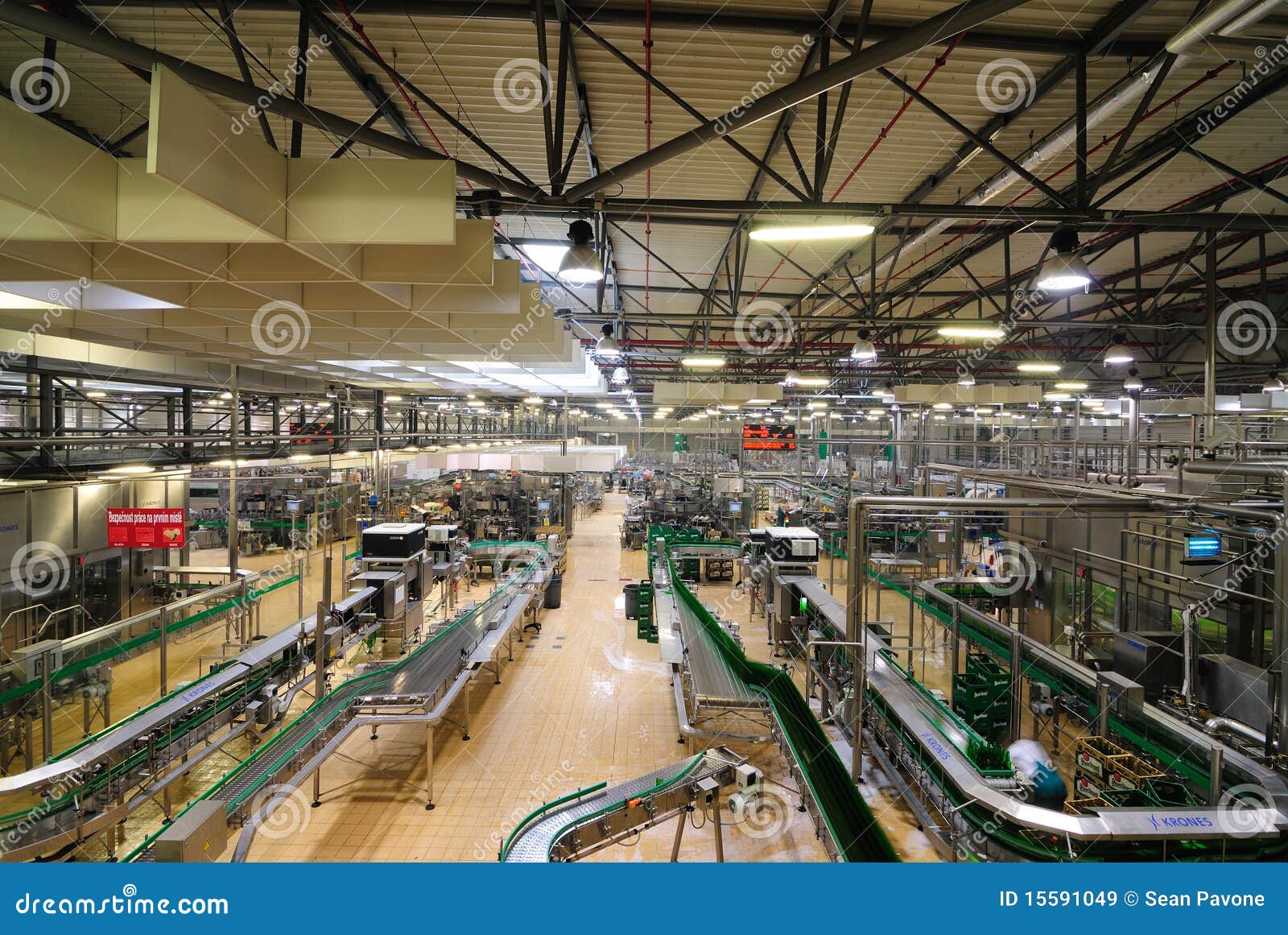 Fabrik-Innenraum redaktionelles stockbild. Bild von architektonisch ...