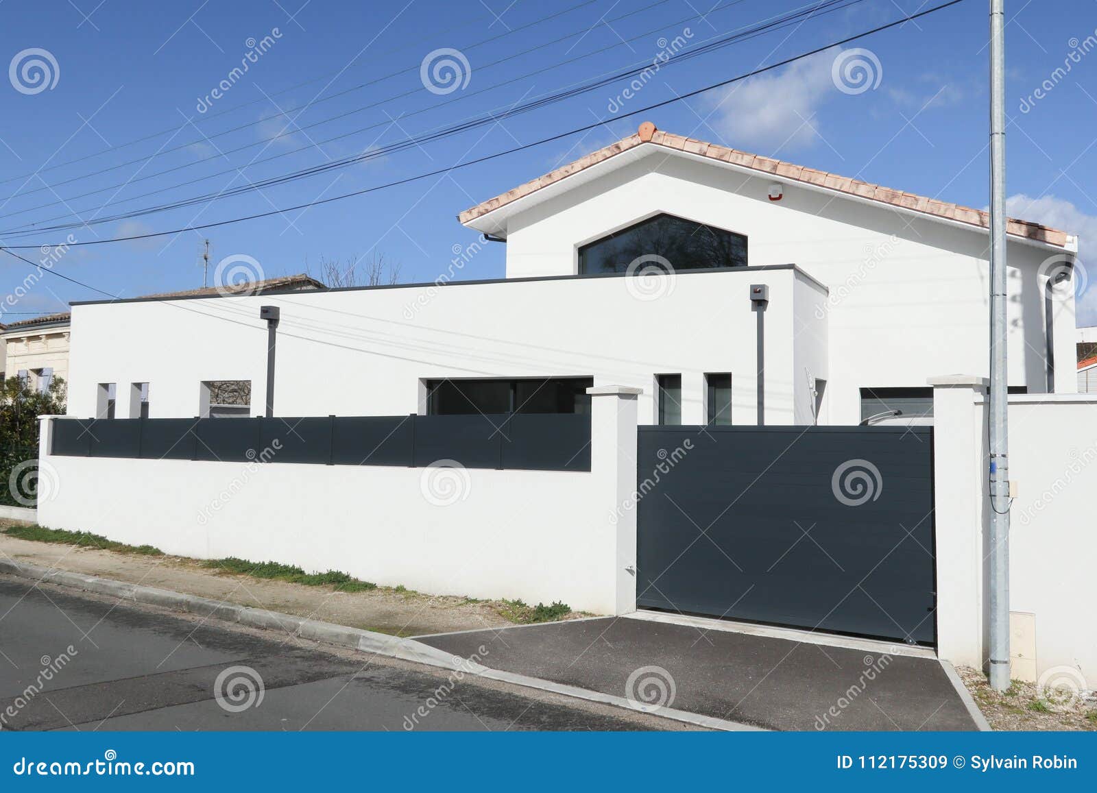 White Rendered Wall With Large Bumpy Rendering Finish Stock Photography ...