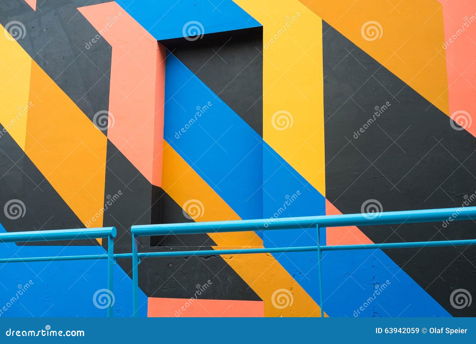 Facade with Geometric Painting Stock Image - Image of grafitti, lines ...