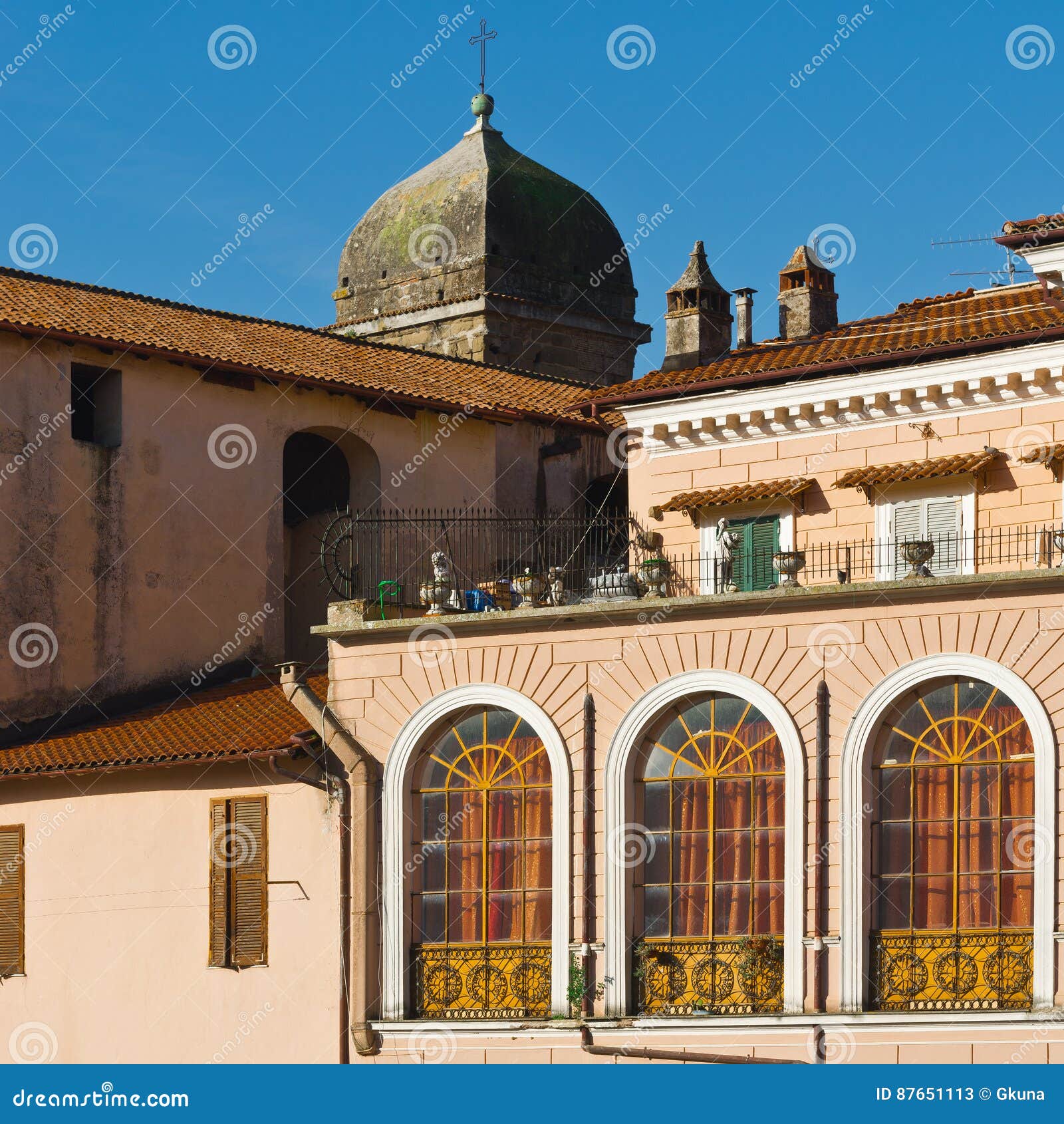 Facade of Italian House stock image. Image of building - 87651113