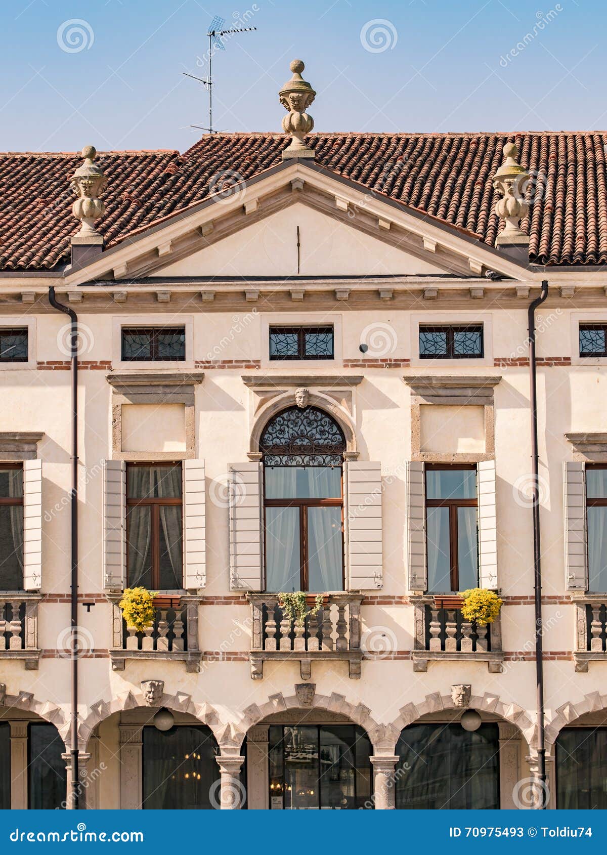 Facade of an Italian Venetian Villa. Stock Image - Image of style ...