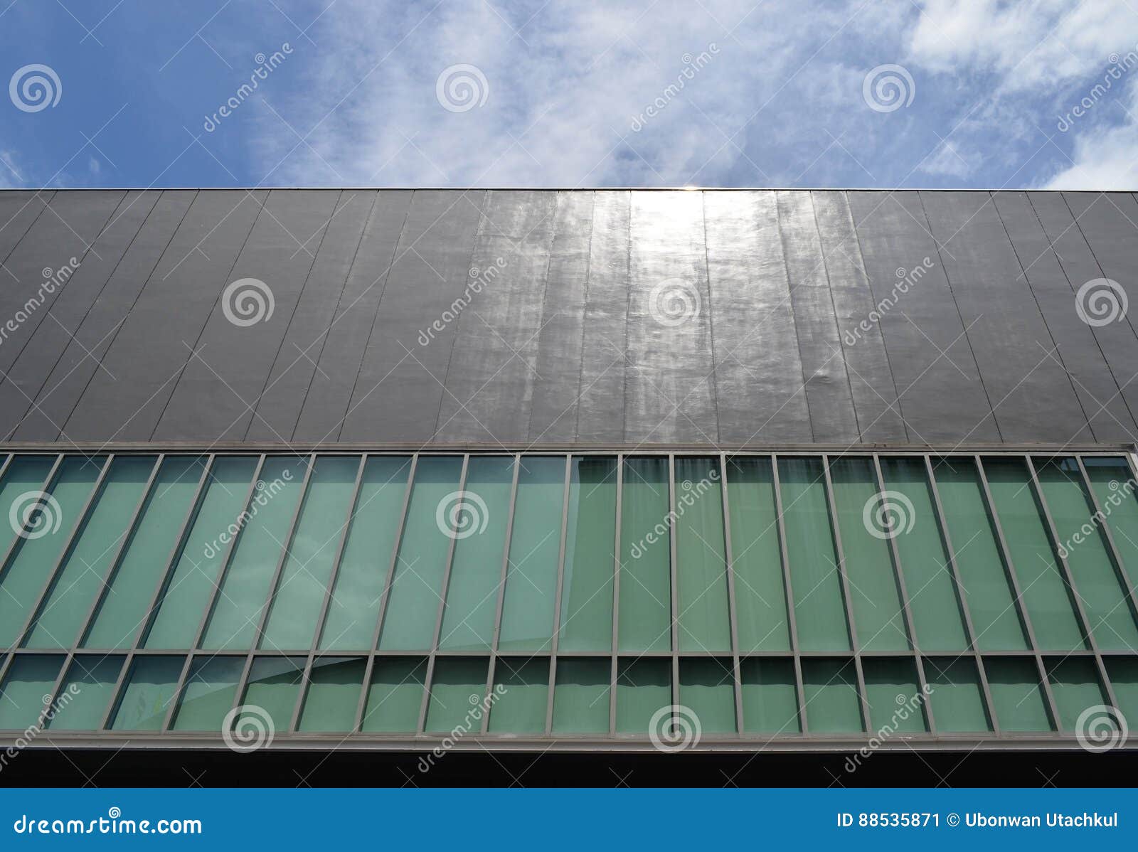 Facade of Modern Building with Sun Light Reflection- Exterior De Stock ...