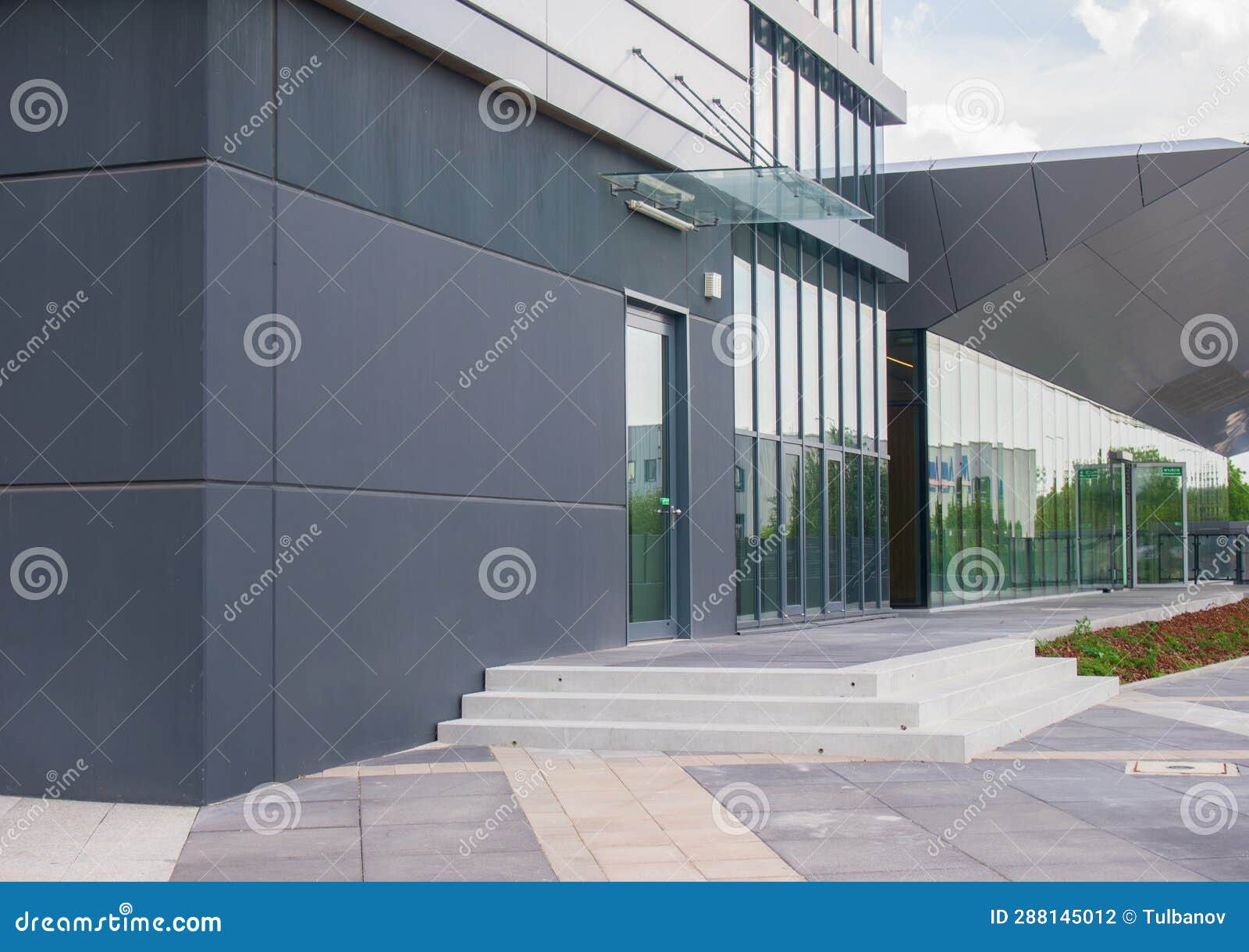Facade of Modern Office Building Stock Photo - Image of facade, design ...