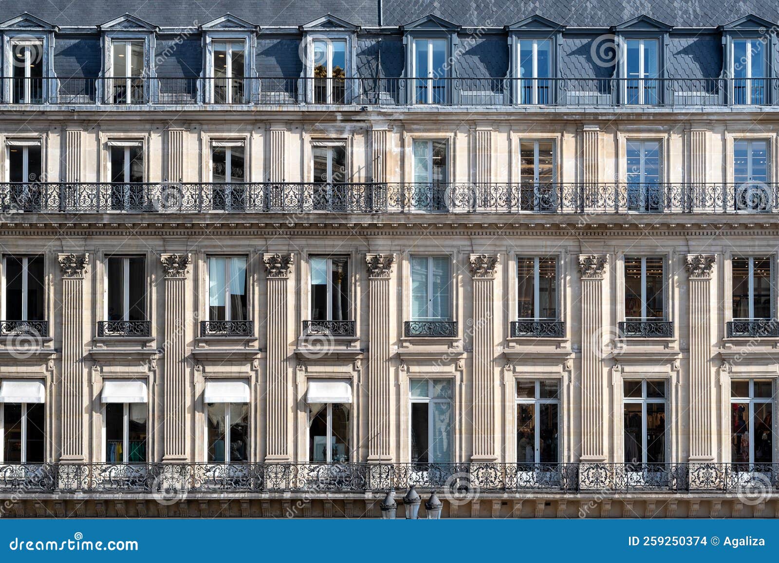 Facade Of Paris Residential Building - Parisian Architecture Royalty ...