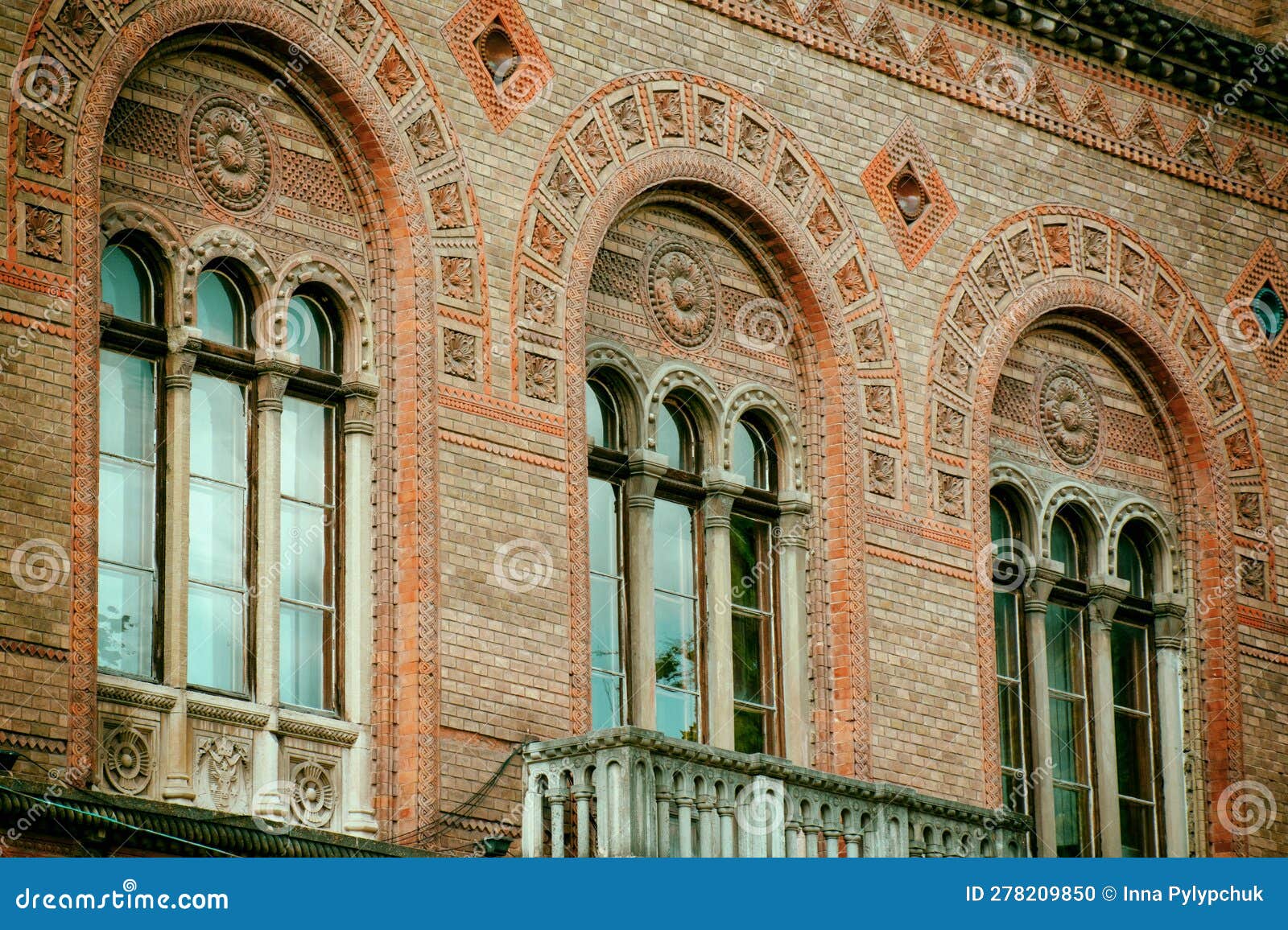The Facade of the Windows of the Old Building, Ancient Architecture ...