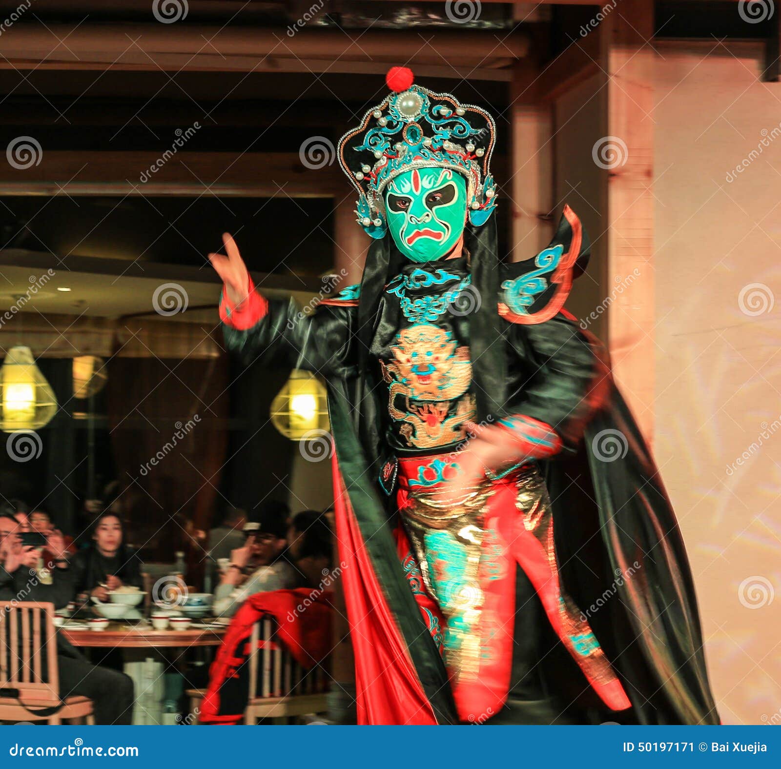 Face Changing Performance in Chengdu, China Editorial Photo - Image of ...