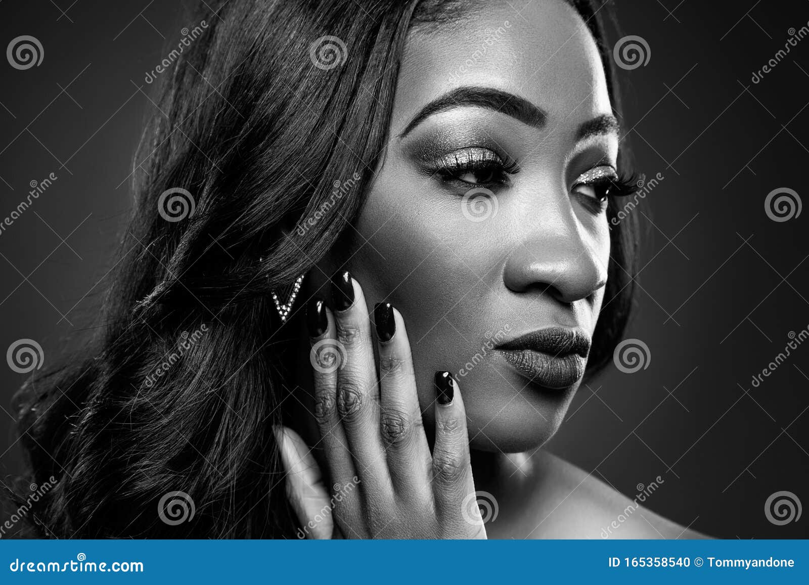 Face a Uma Jovem Beleza Negra Foto de Stock - Imagem de retrato, afro ...