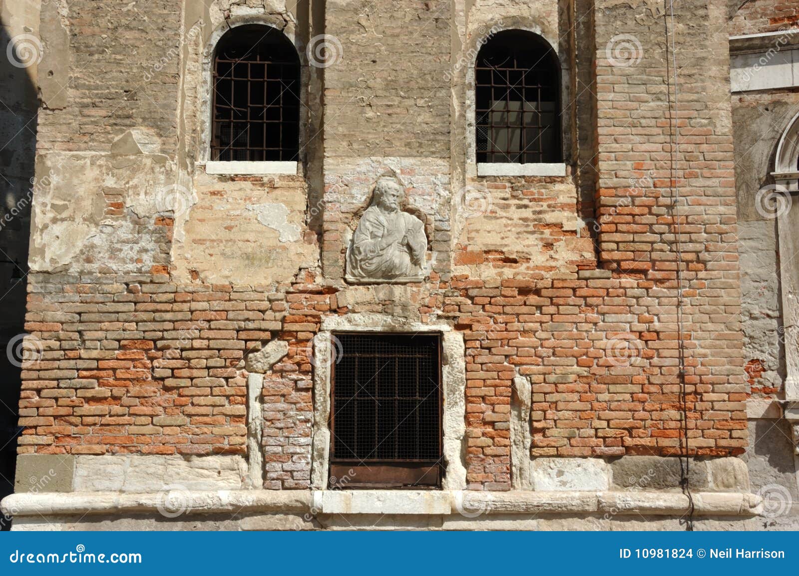 The face in the wall stock photo. Image of grand, face - 10981824