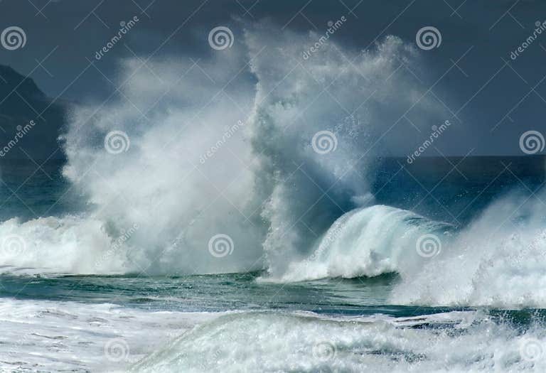 Face in the Waves stock photo. Image of hawaii, splashing - 2515120
