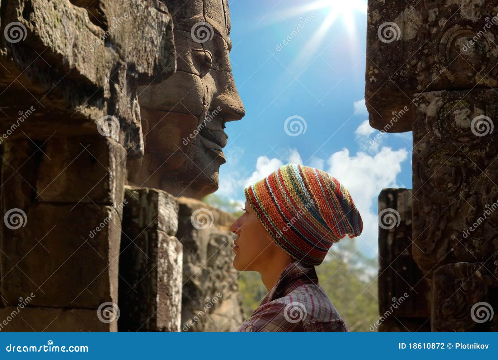 Stone Head In The Ruins Of Chavin De Huantar, In Huascaran National ...