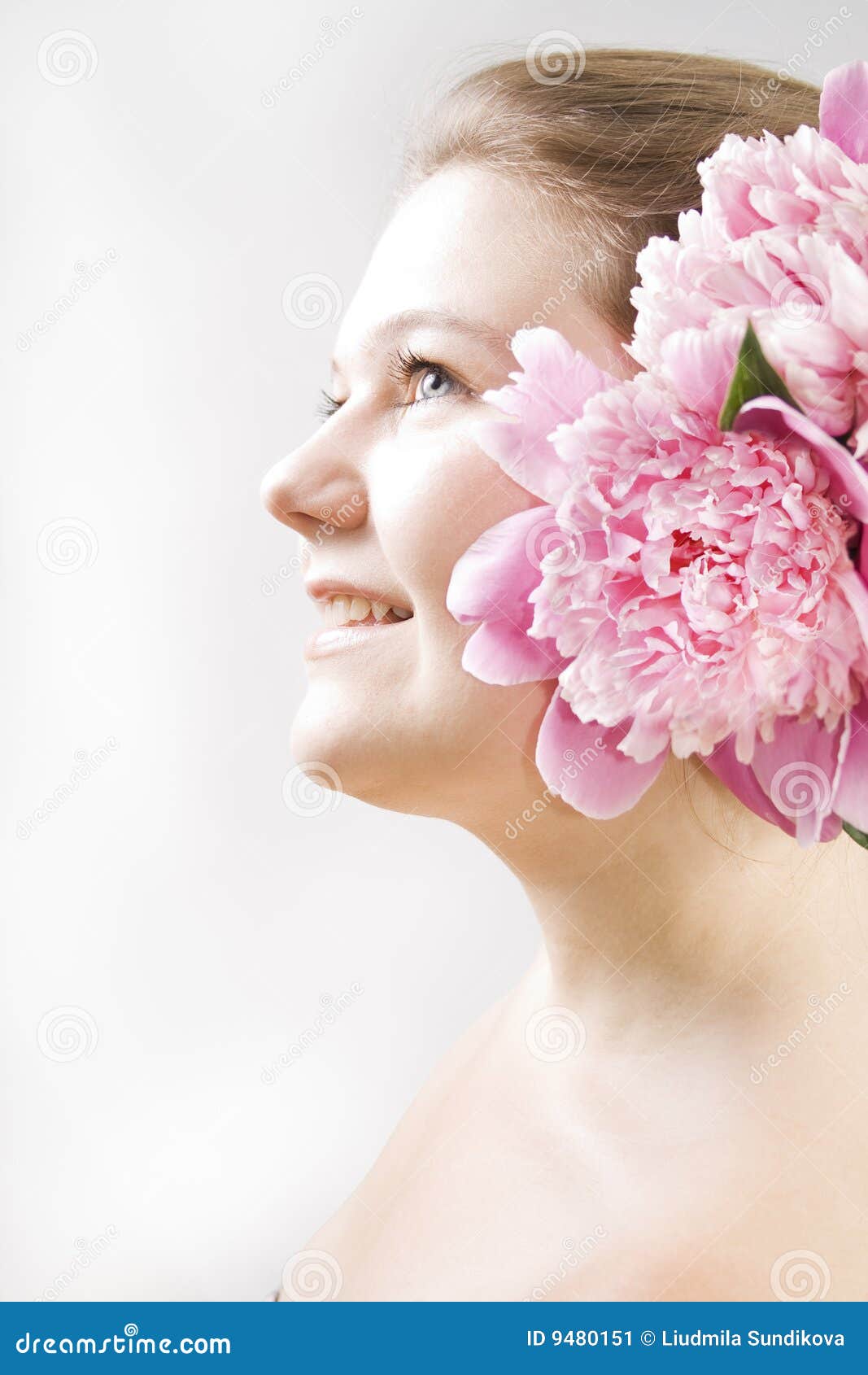 Face of woman with flower stock image. Image of beauty - 9480151