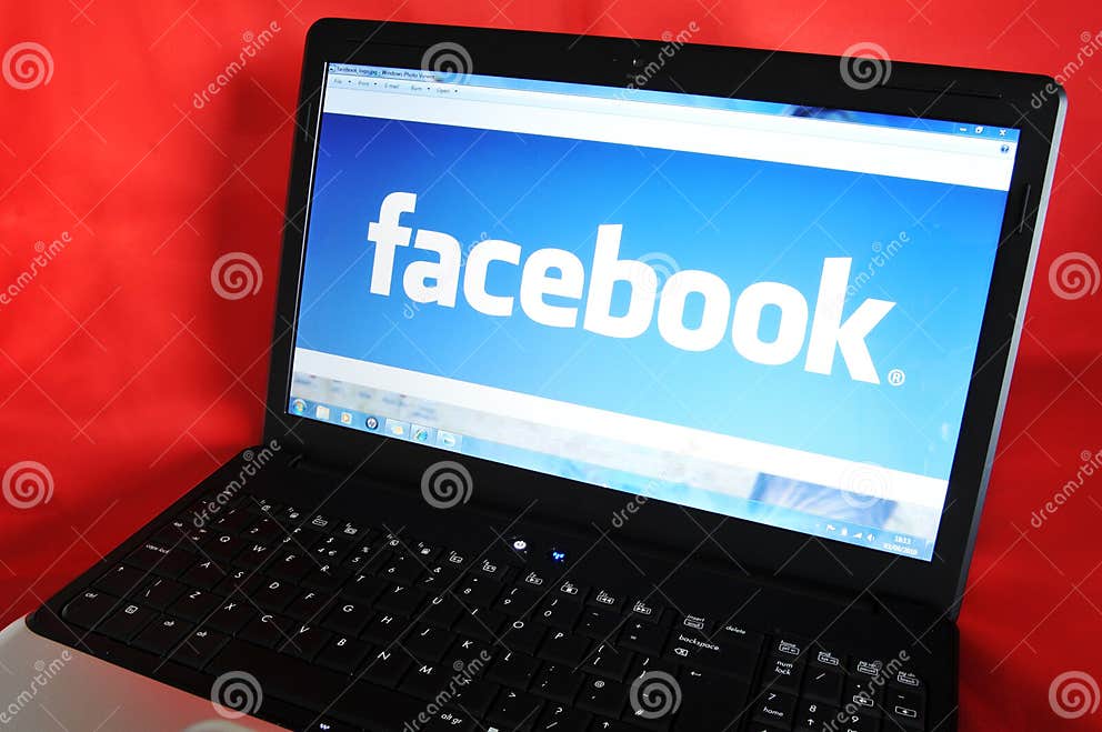 Facebook editorial stock photo. Image of computer, page - 15890113