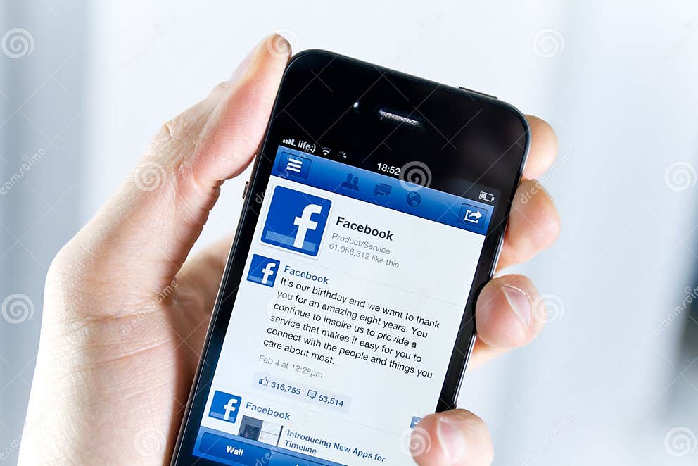 Facebook Application on Apple IPhone Editorial Photography - Image of ...