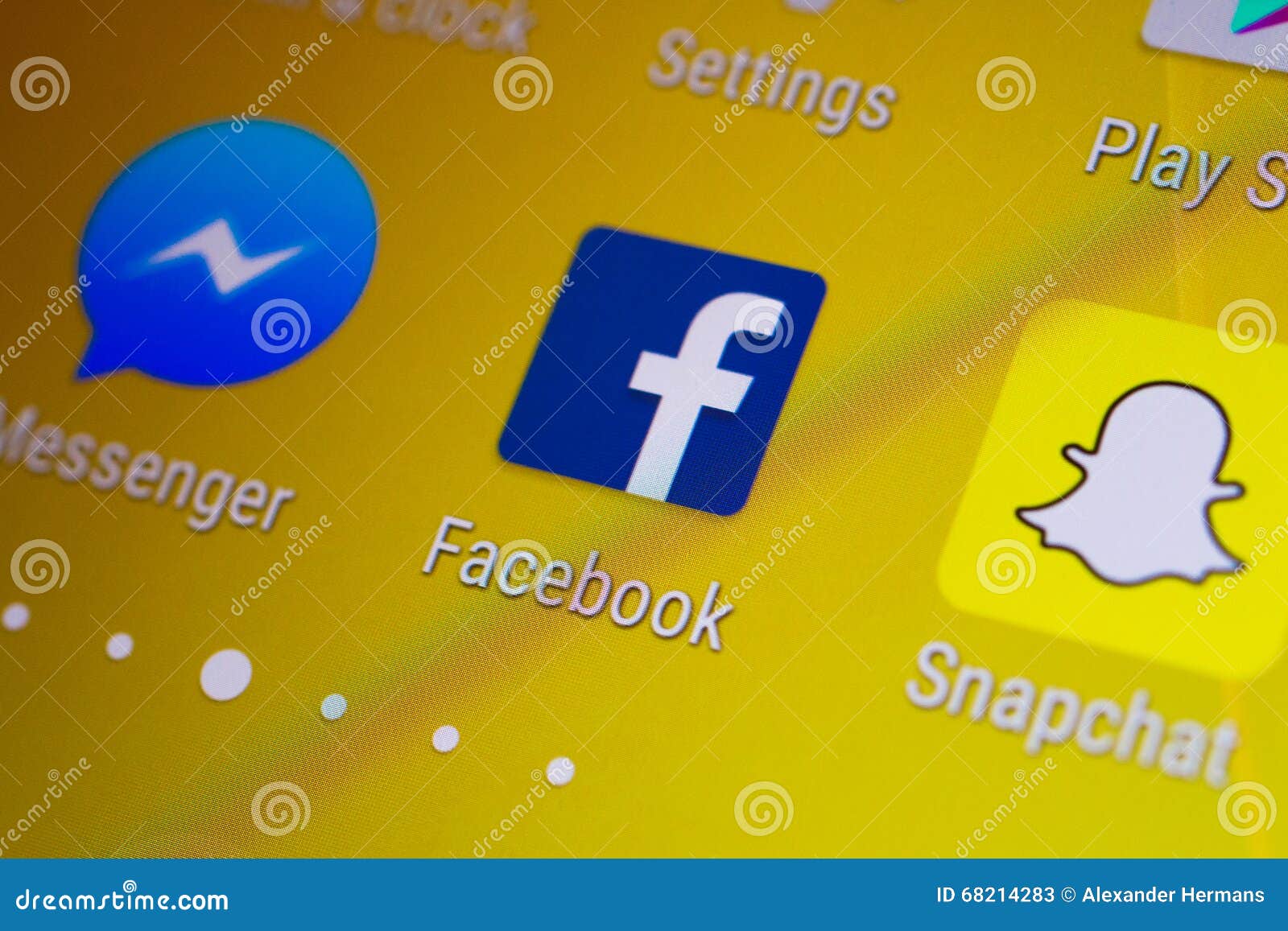 Facebook Application Thumbnail Logo on an Android Smartphone Editorial ...