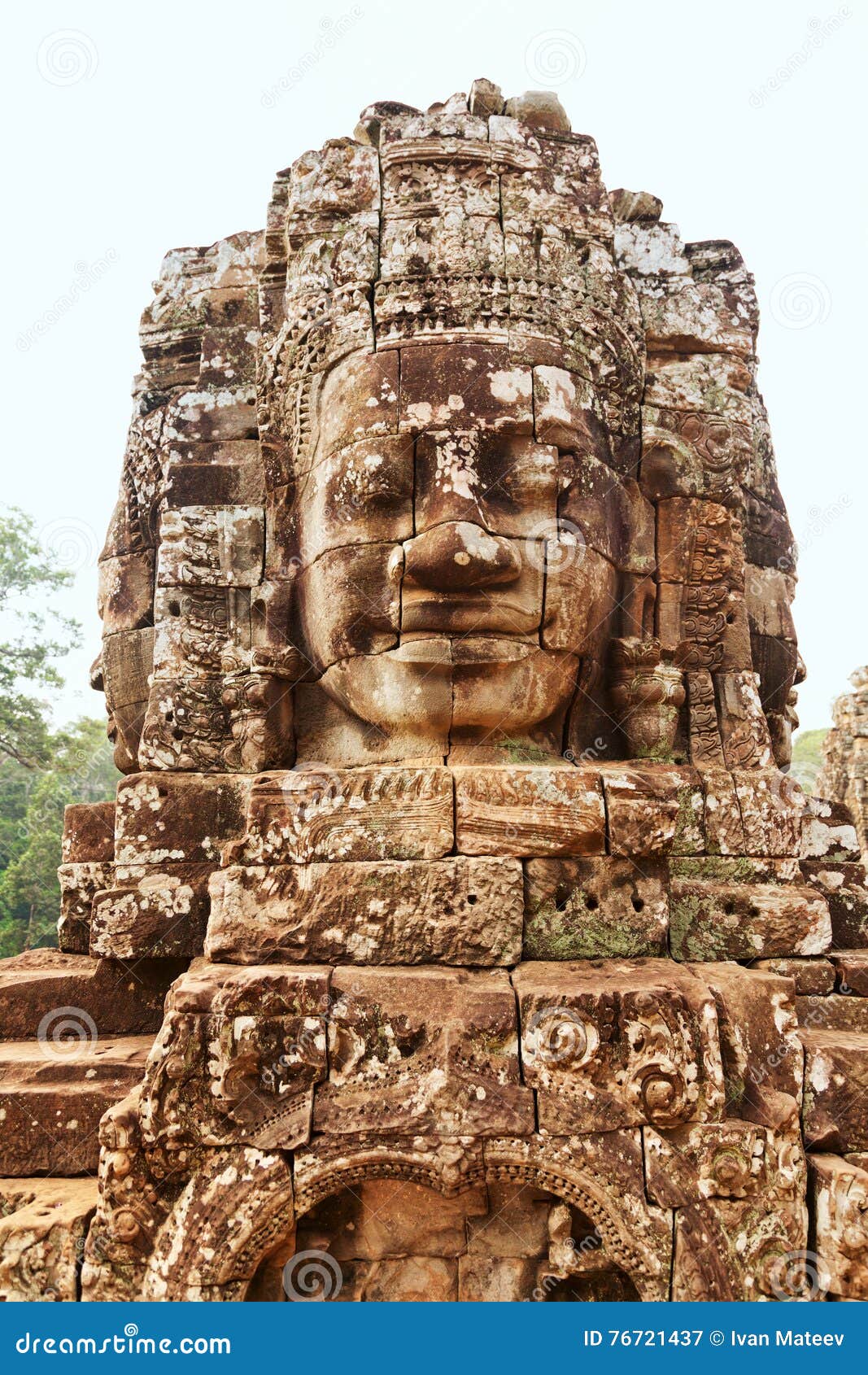 Faces in Bayon Temple at Sunset, Angkor Wat Stock Image - Image of ...