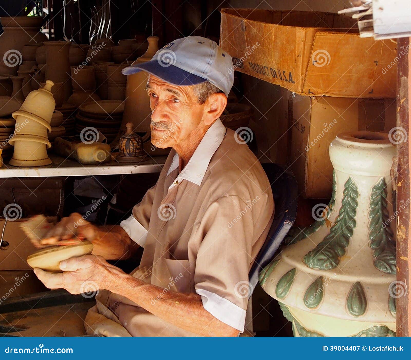 Faces of Cuba Man Making Pottery in Trinidad Editorial Photography ...