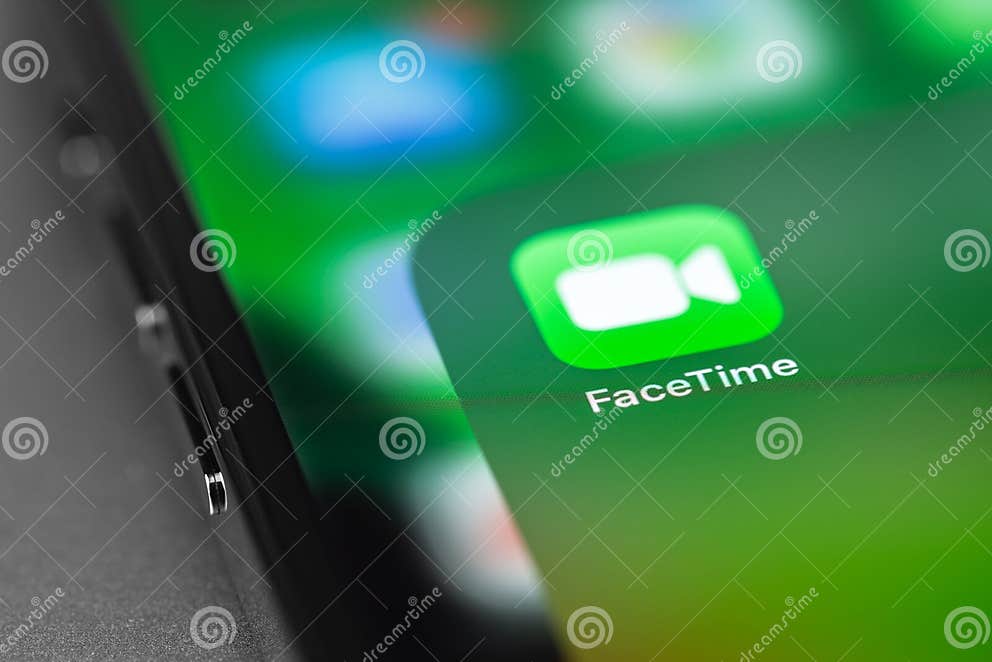 FaceTime Icon Mobile App on Screen IPhone Editorial Stock Image - Image ...