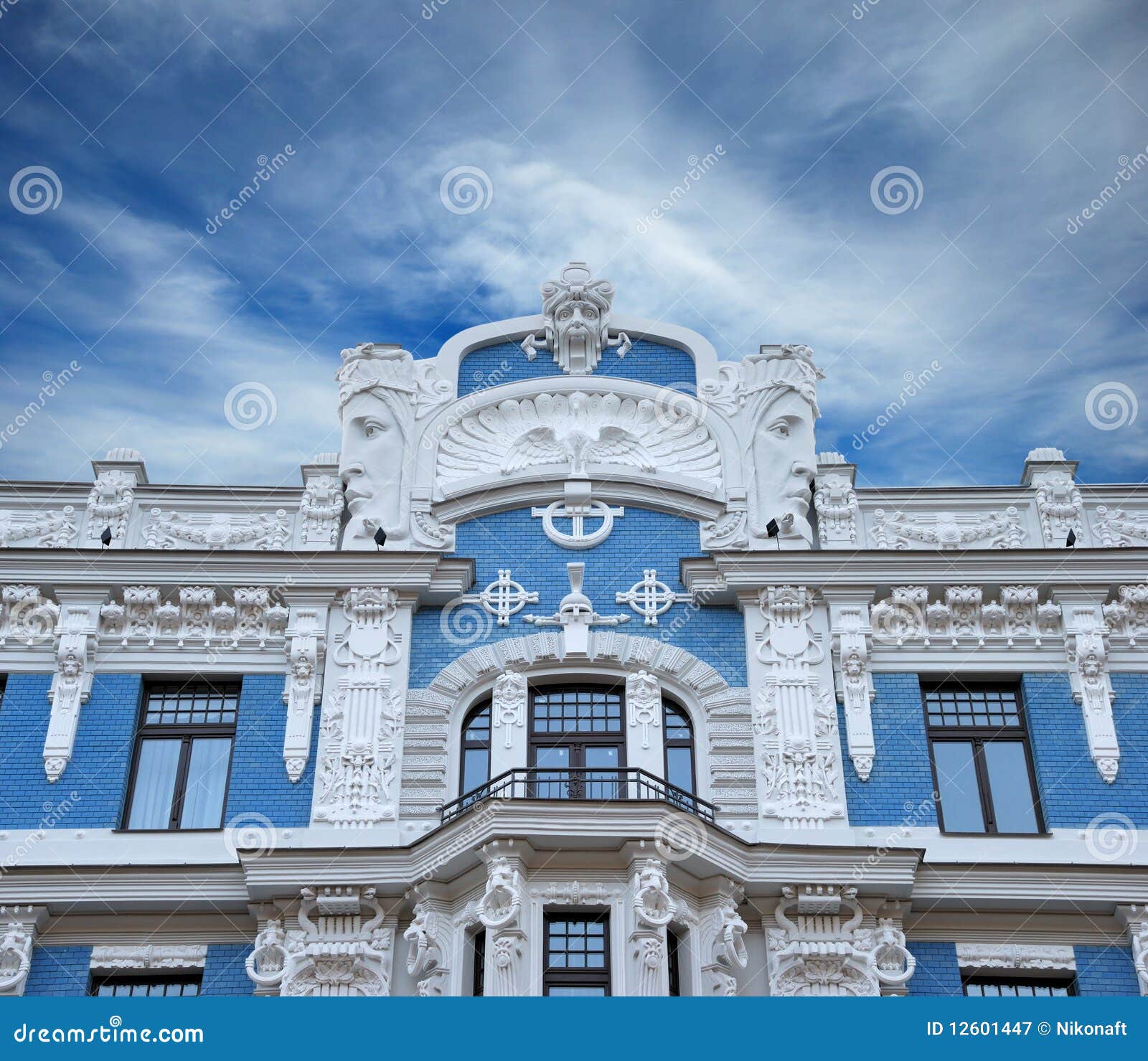 Fachada. imagen de archivo. Imagen de fragmento, modelo - 12601447