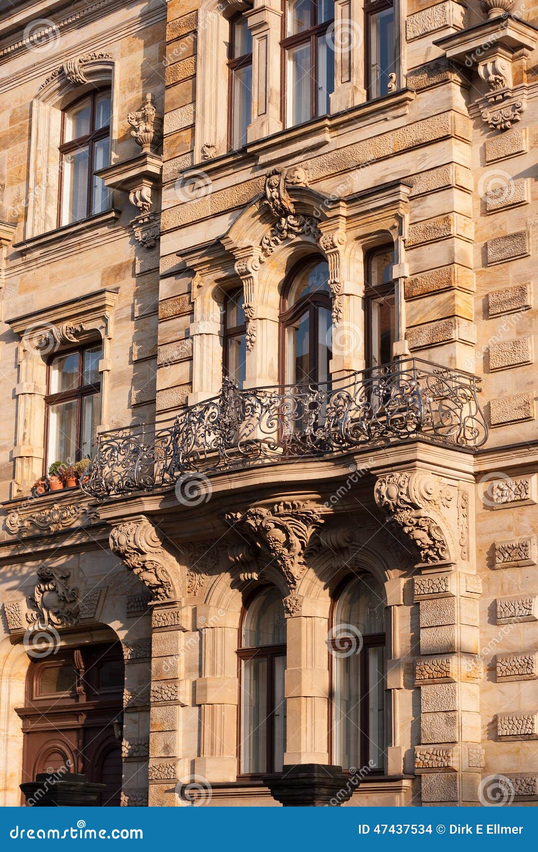 Fachada barroca foto de archivo. Imagen de baluarte, urbano - 47437534