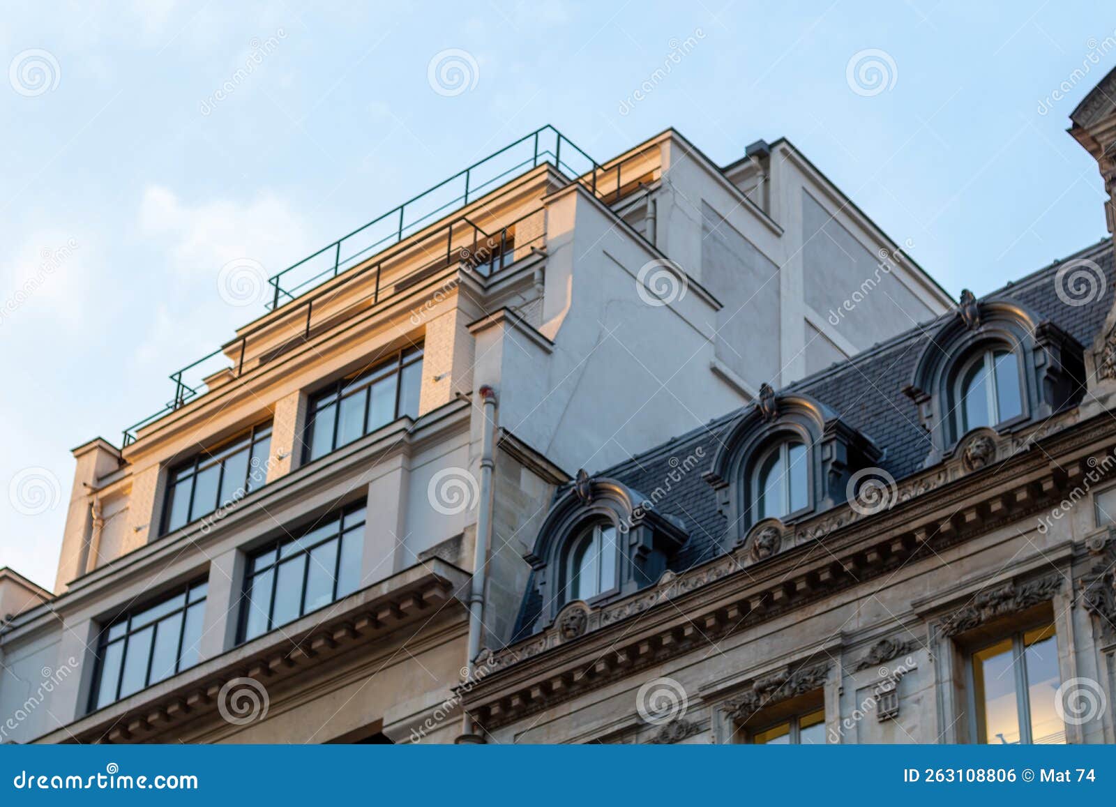Fachada del edificio foto de archivo. Imagen de cultura - 263108806