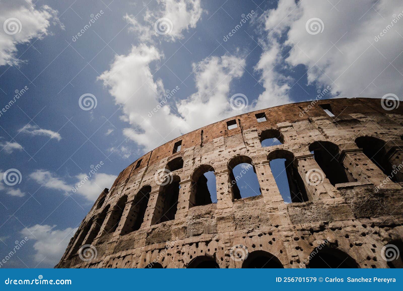 Fachada do colosso imagem de stock. Imagem de patrimônio - 256701579