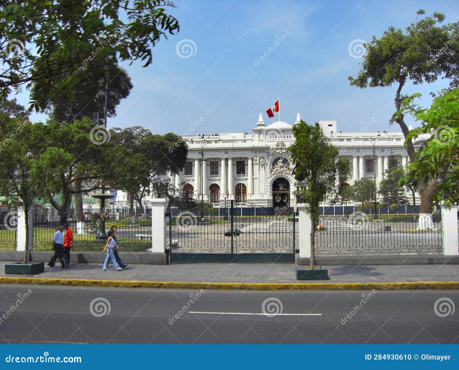 Fachada Exterior Del Edificio Del Congreso Nacional De Perus. Lima Peru Imagen editorial ...