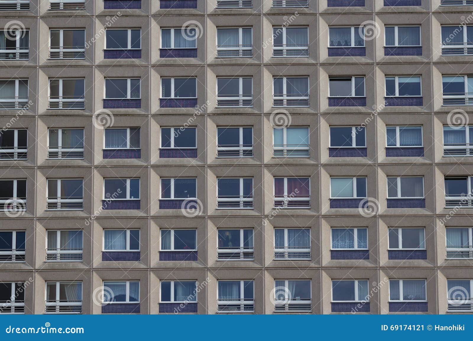 Fachada Exterior Del Edificio, Edificio Residencial Imagen de archivo - Imagen de fachada ...