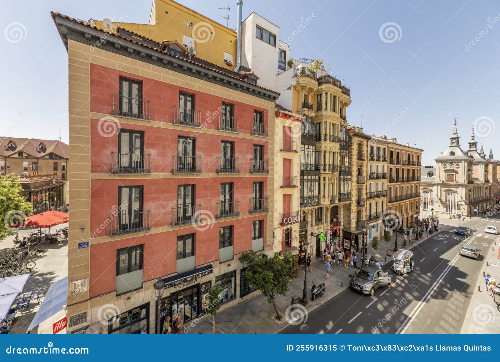 Fachadas De Antiguos Edificios Monumentales En El Centro De Madrid Imagen editorial - Imagen de ...