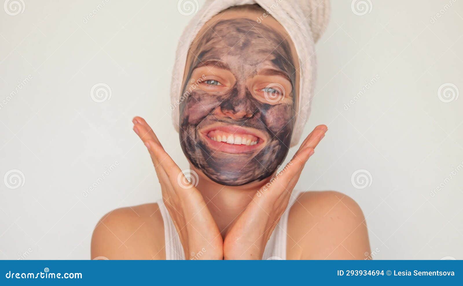 Facial Cleansing Rejuvenation Procedure Clear And Healthy Skin Mud