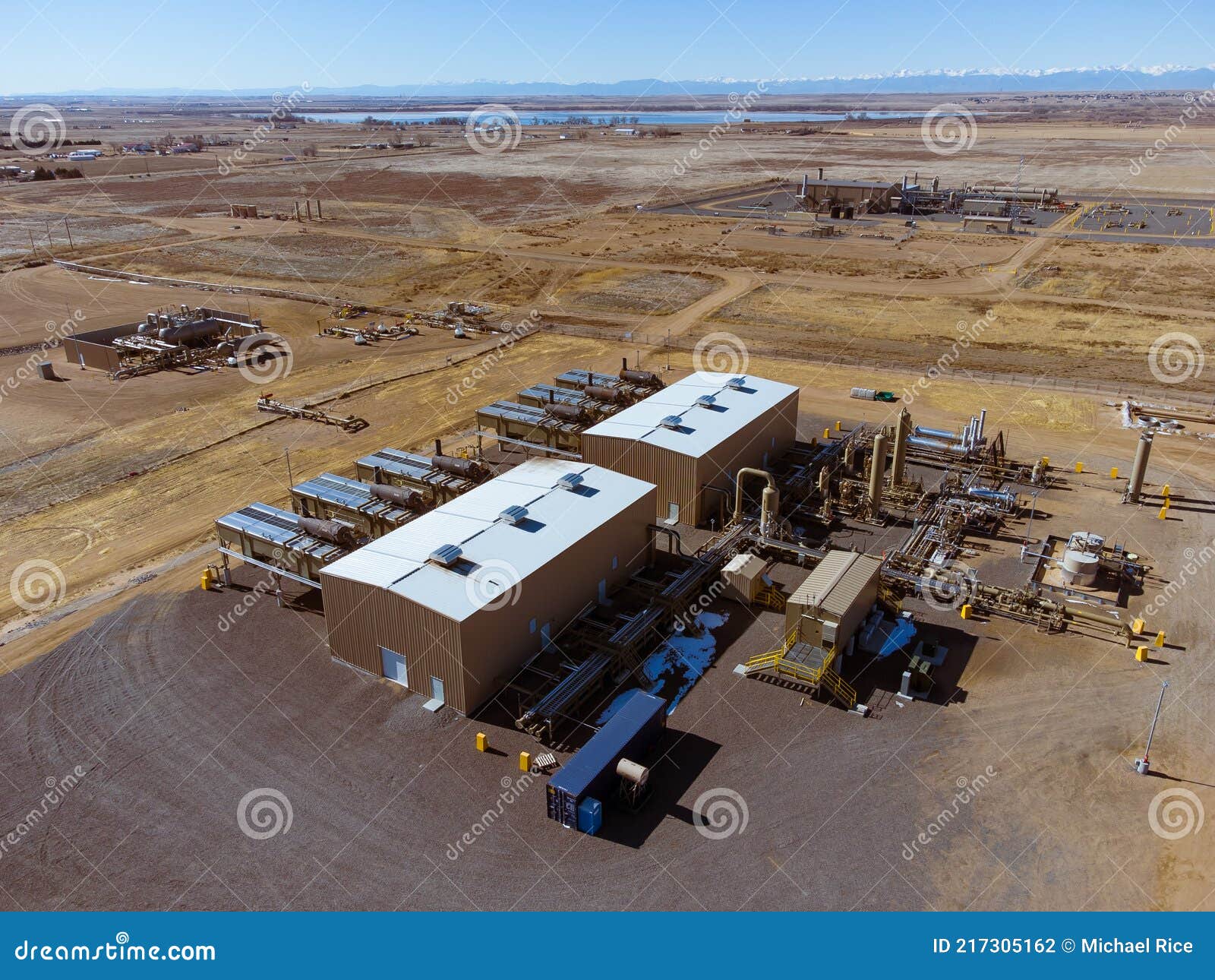 Natural Gas Processing Facility Stock Photo - Image of storage, nature ...