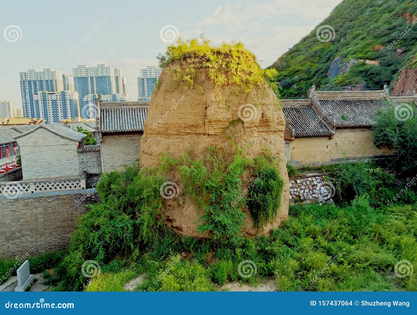 Beacon Tower Ancient Architecture Castle Peak Plants Modern ...