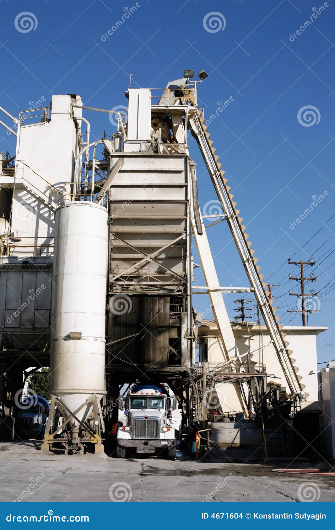 Factory stock photo. Image of construction, plant, aggregate - 4671604