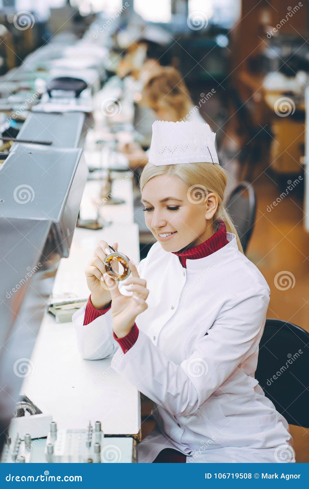 Factory electronics worker stock photo. Image of devie - 106719508