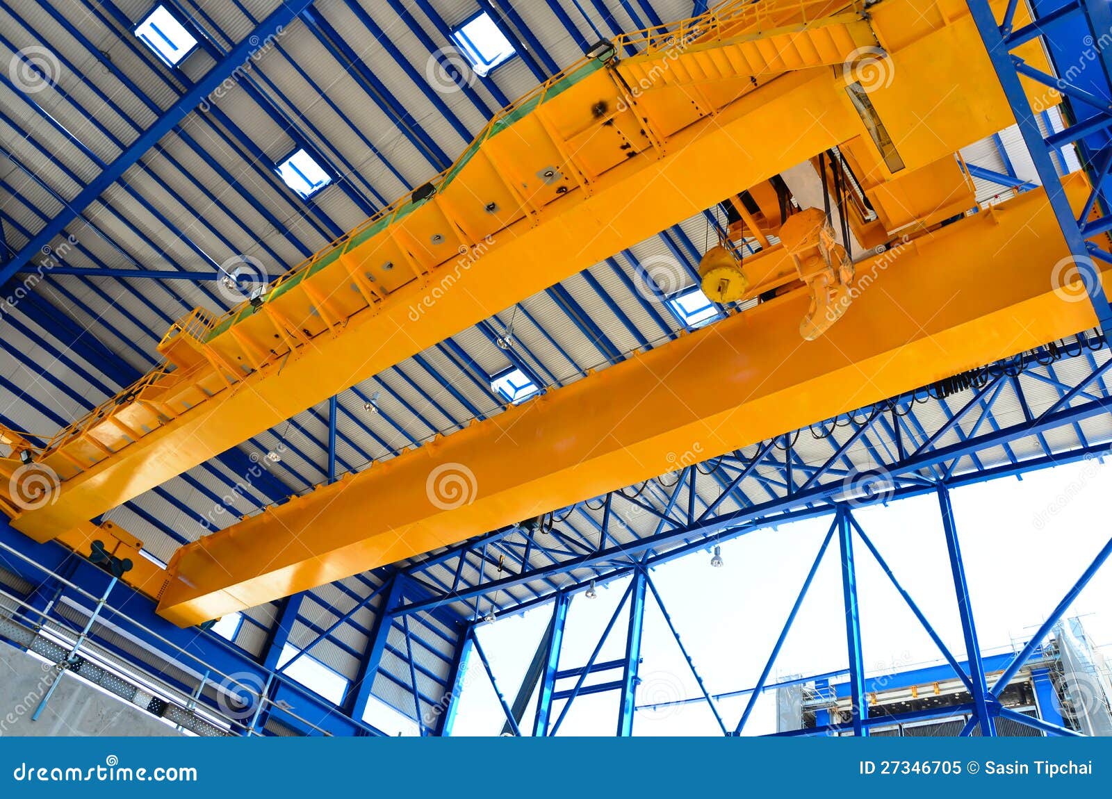 Factory overhead crane stock image. Image of kilogram - 27346705