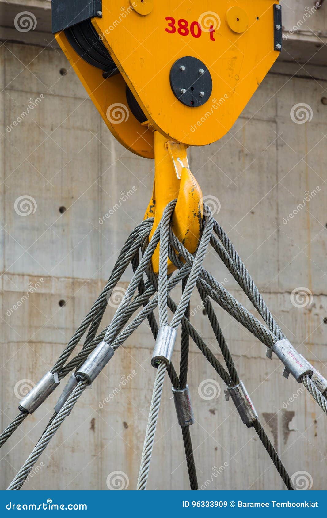 Factory Overhead Crane and Yellow Crane Hook 380 T. and Sling Stock ...