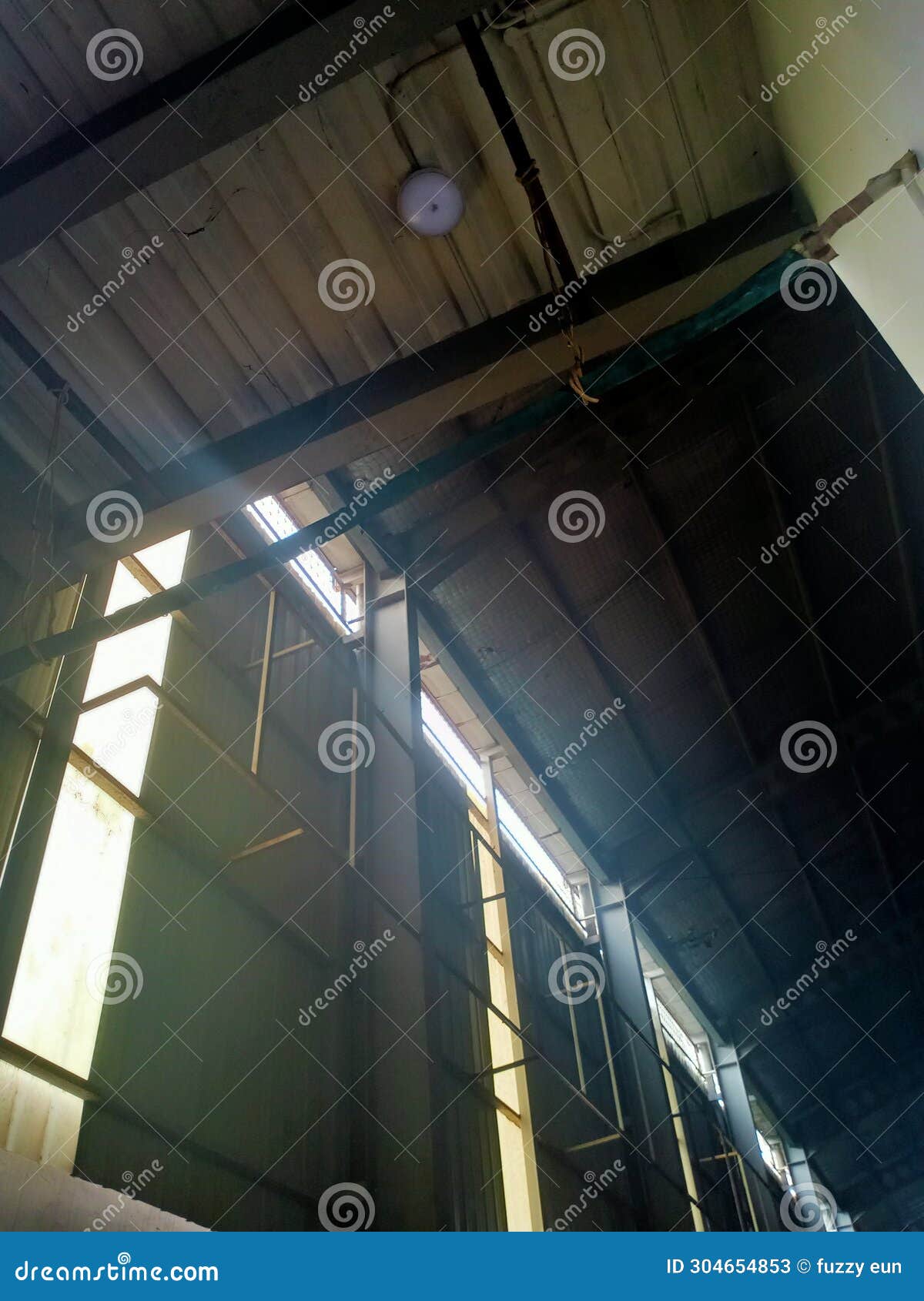 Strong Iron Wire On Precast Concrete Slabs Prepare For Reinforce ...