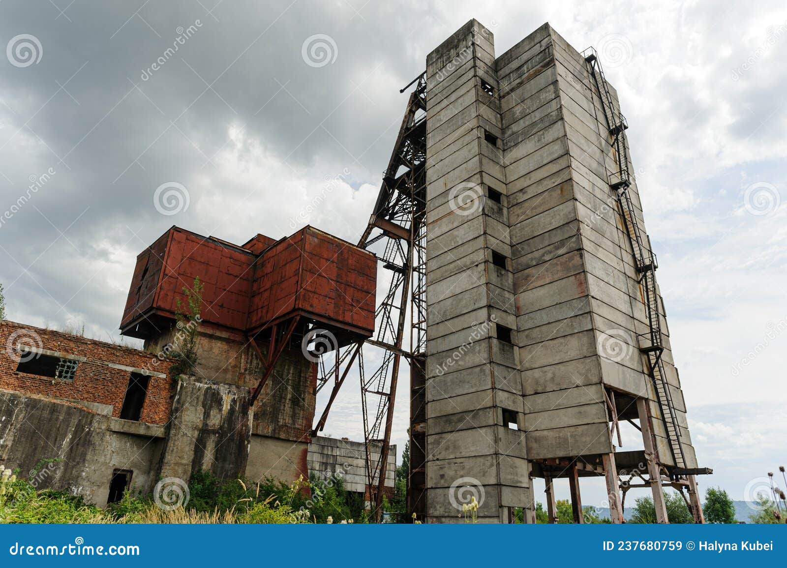 Factory. Vertical Shaft of an Abandoned Salt Mine in Ukraine Stock ...